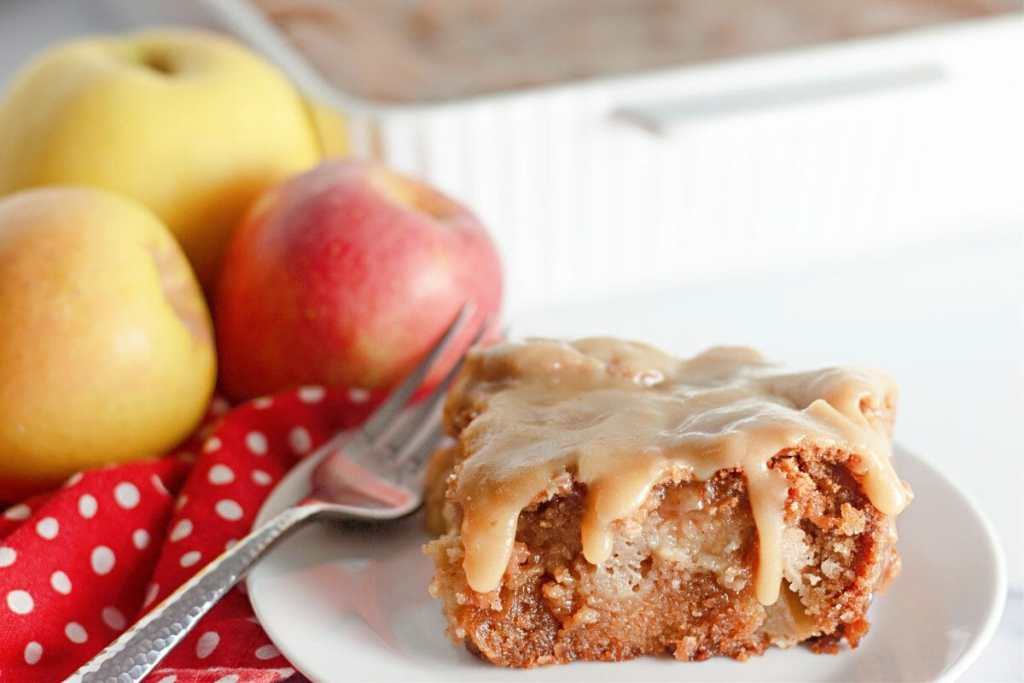 Apple Dapple Cake - JCP Eats