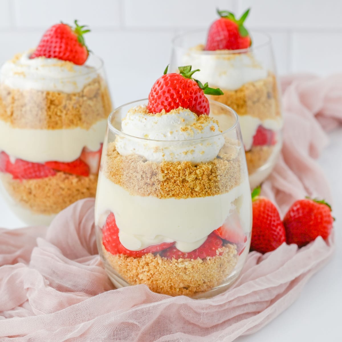No Bake Strawberry Cheesecake Parfaits - JCP Eats