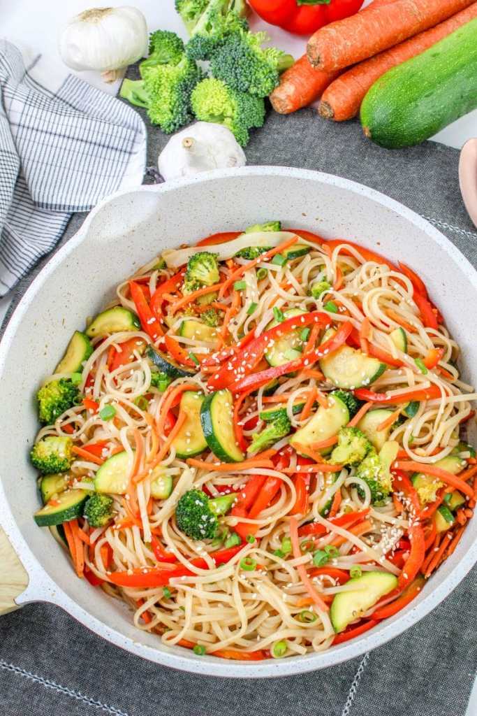 Vegetarian Stir Fry Noodles - JCP Eats